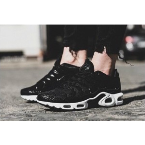Nike | Shoes | Nike Air Max Tn Snake Skin Print | Poshmark